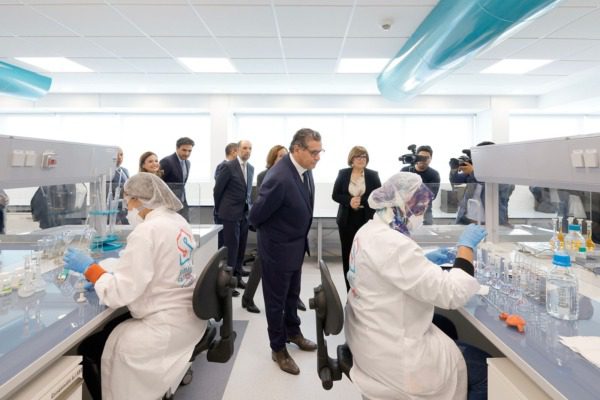أخنوش يشرف على تدشين ” SMART FACTORY ” أول مصنع أدوية 4.0 في إفريقيا – مراكش الان | marrakech ...
